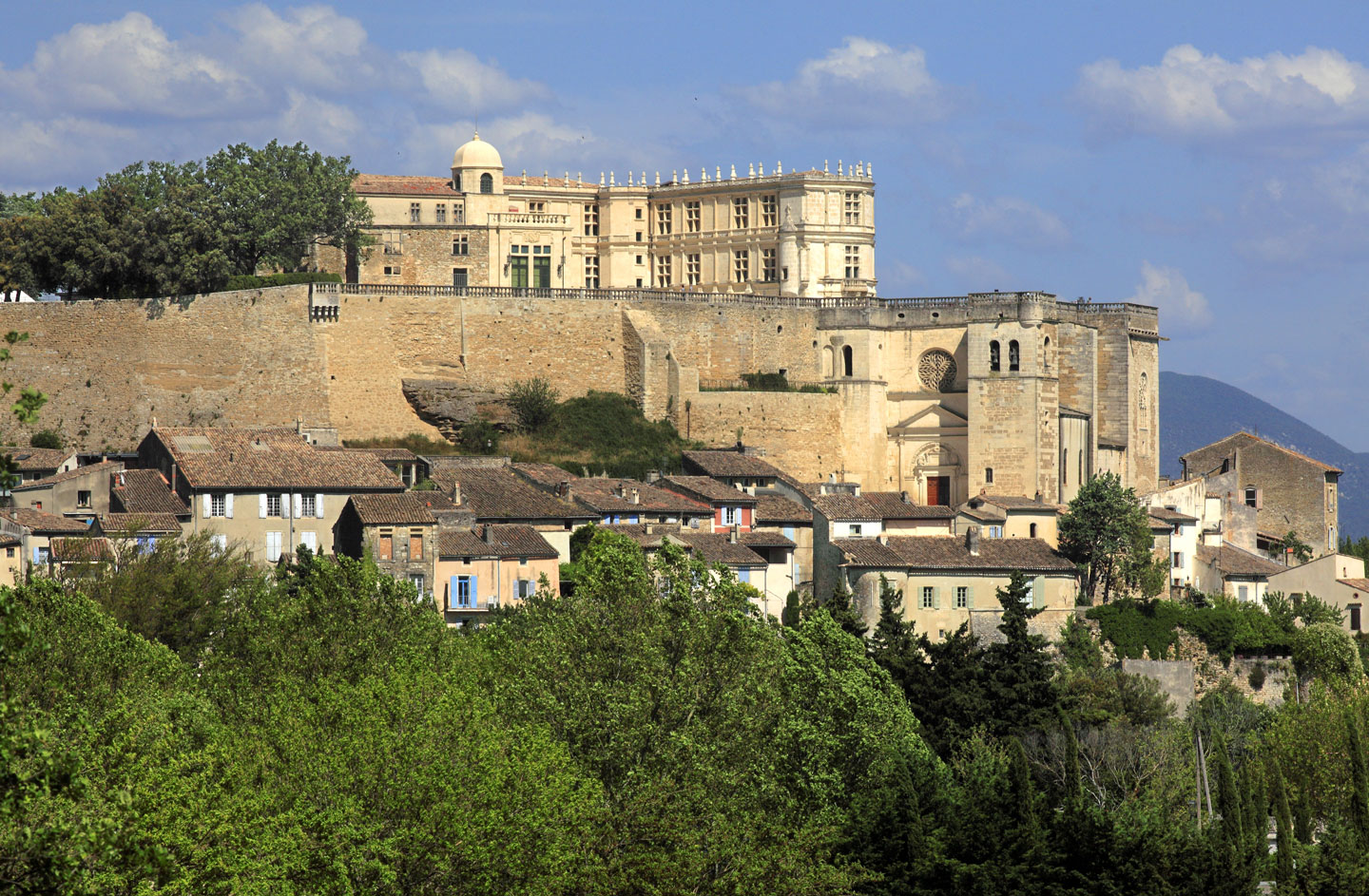 Le Château de Grignan et Madame de Sévigné - SNCF Connect