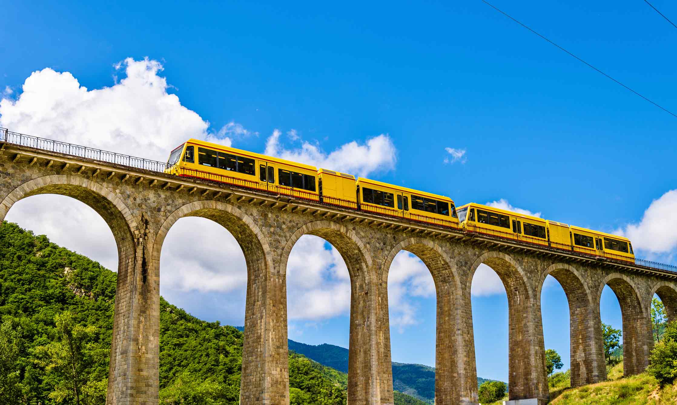 Balade touristique à bord du Train Jaune dans les Pyrénées - SNCF Connect