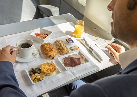 The advantages of traveling with TGV Lyria