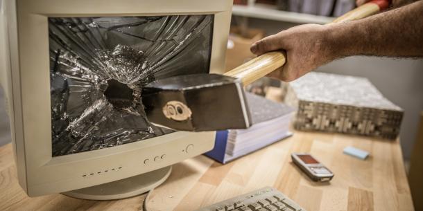 Découvrez les salles de casse comme la Fury Room - SNCF Connect