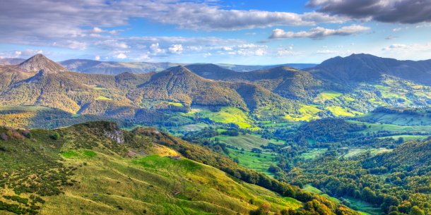 The 7 most beautiful landscapes to see in Auvergne Rhône-Alpes - SNCF ...