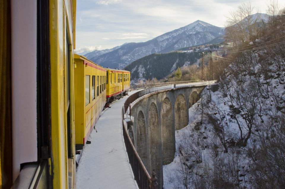 Balade touristique à bord du Train Jaune dans les Pyrénées - SNCF Connect