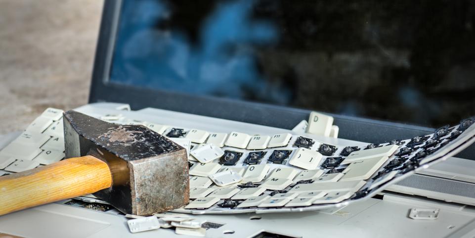 Découvrez les salles de casse comme la Fury Room - SNCF Connect