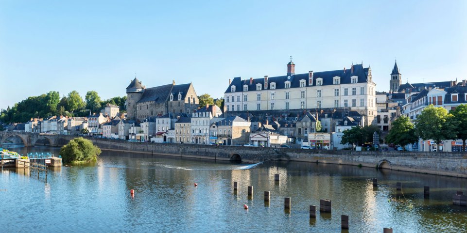 Le château de Laval - SNCF Connect