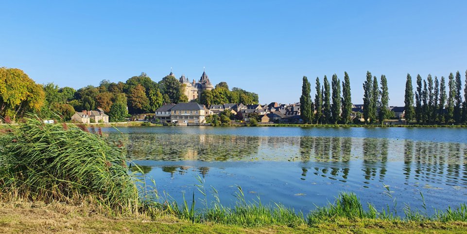 Combourg, une cité bretonne romantique et nature - SNCF Connect