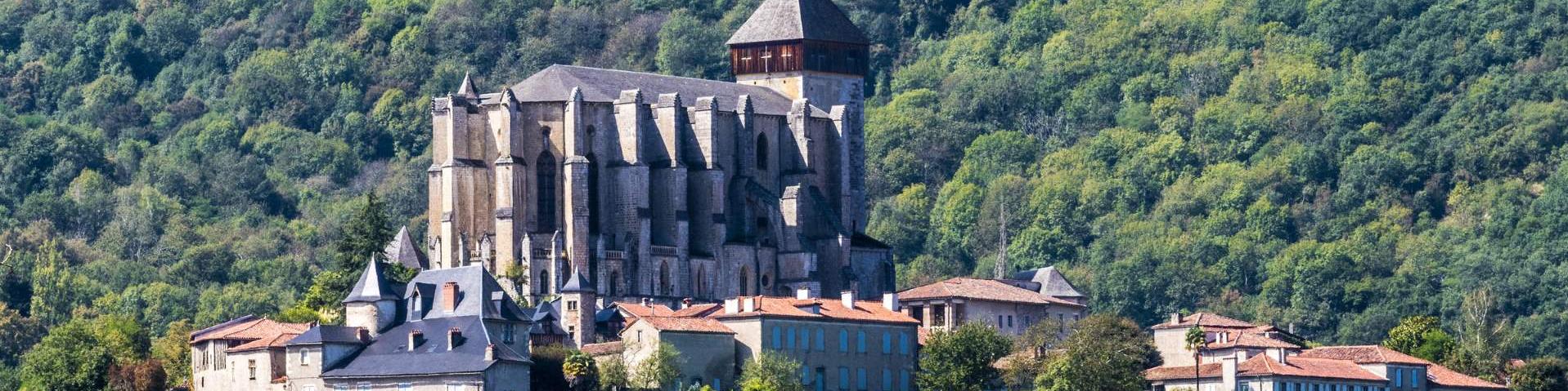 Saint-Bertrand de Comminges, un des plus beaux villages de France ...
