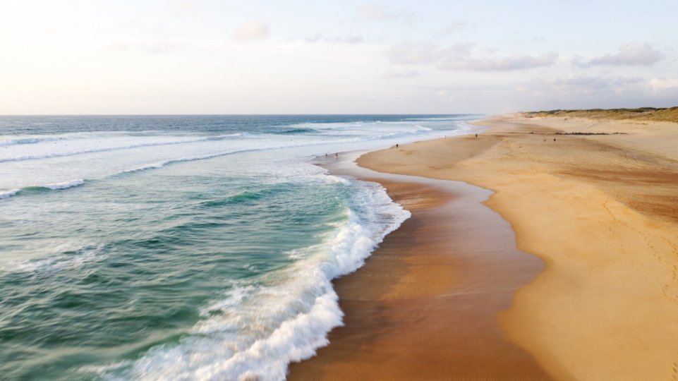Les meilleures plages de la Côte Atlantique entre amis - SNCF Connect