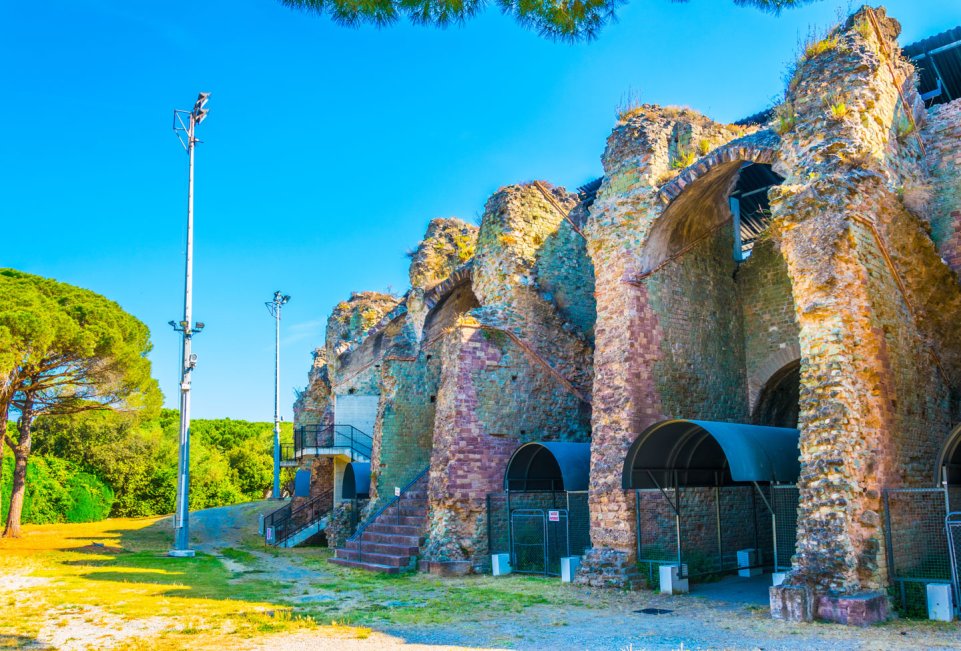 L’amphithéâtre de Fréjus : que le spectacle commence ! - SNCF Connect