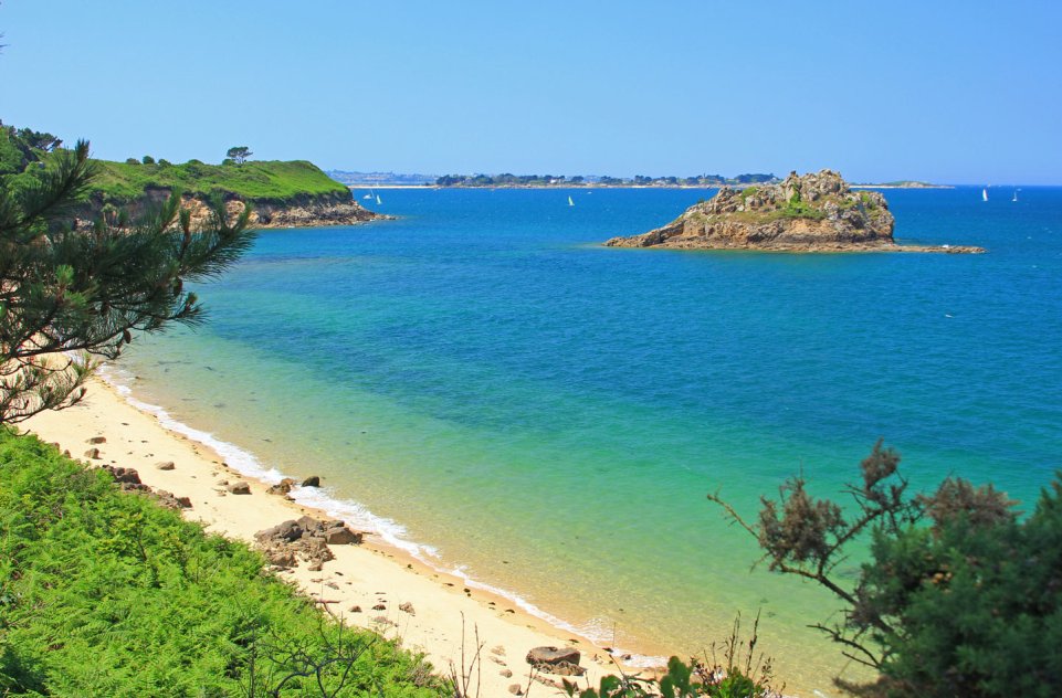 Le top 10 des plages paradisiaques en France - SNCF Connect